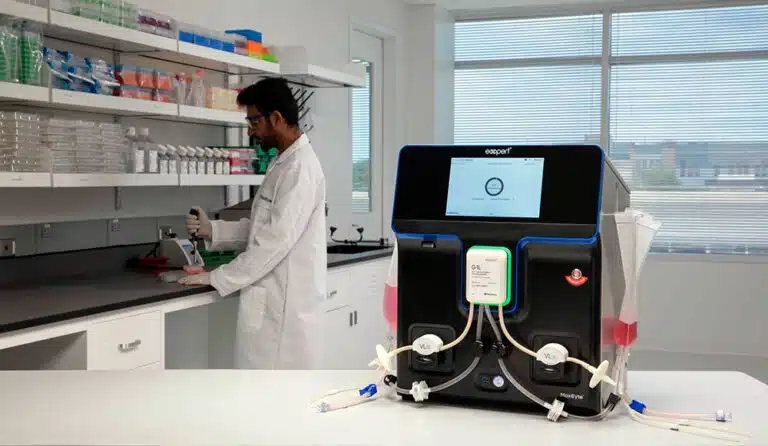 ExPERT VLx™ High Throughput Electroporation System | MaxCyte